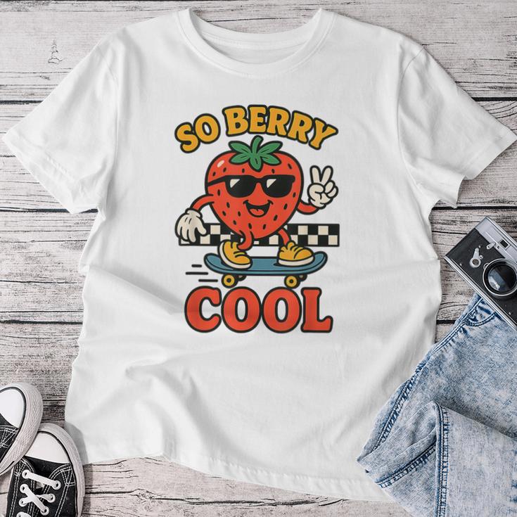 So Berry Cool Groovy Fresa Retro Gráfico Camiseta de mujer - Regaloses